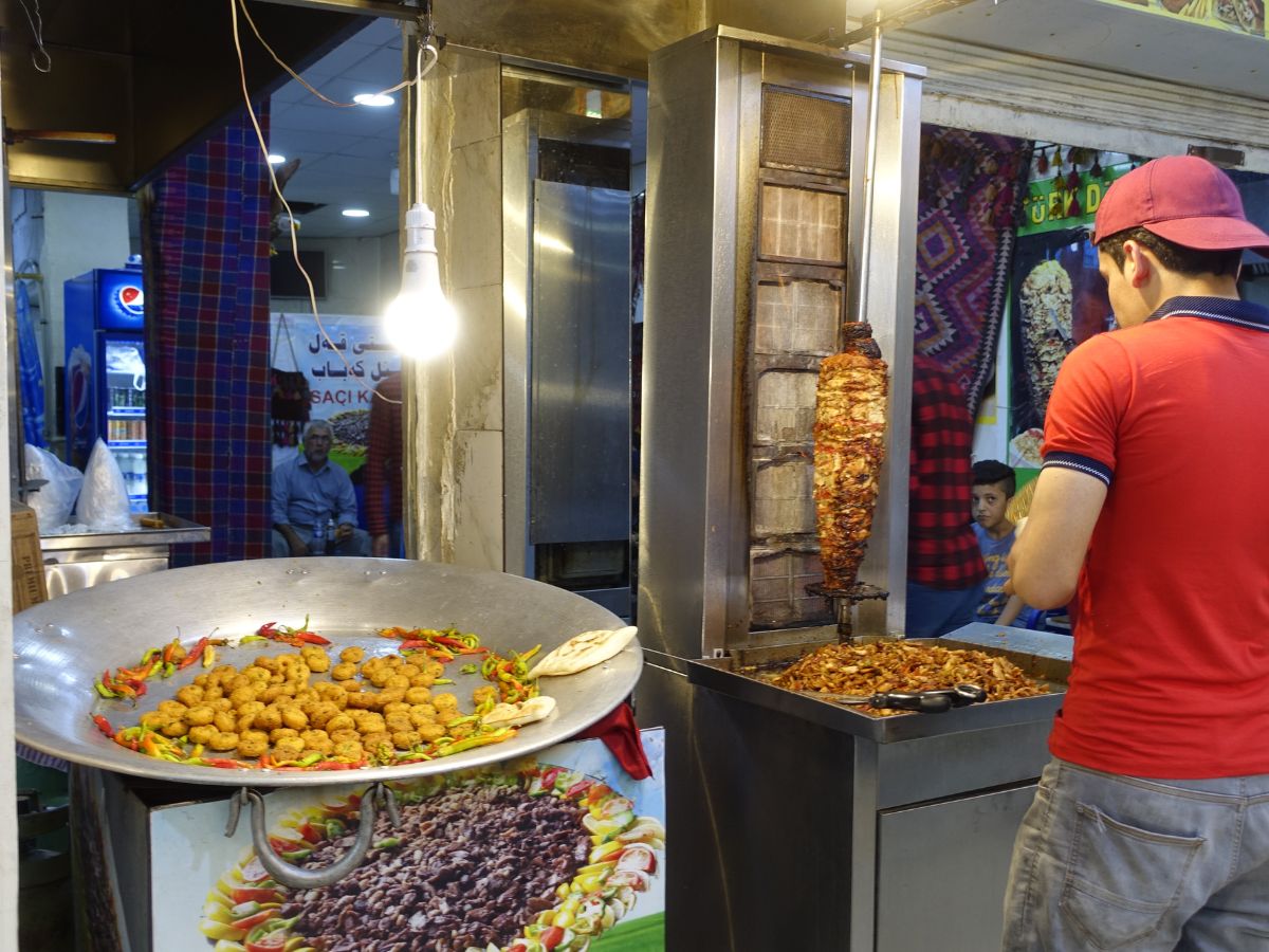 20 Most Popular Foods from Iraq - Iraqi Cuisine | Very Hungry Nomads